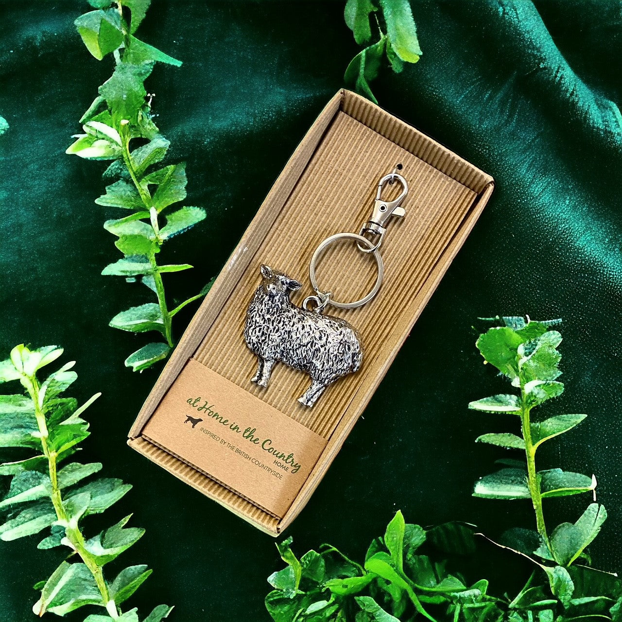 The Sheep Keyring - At home in the country