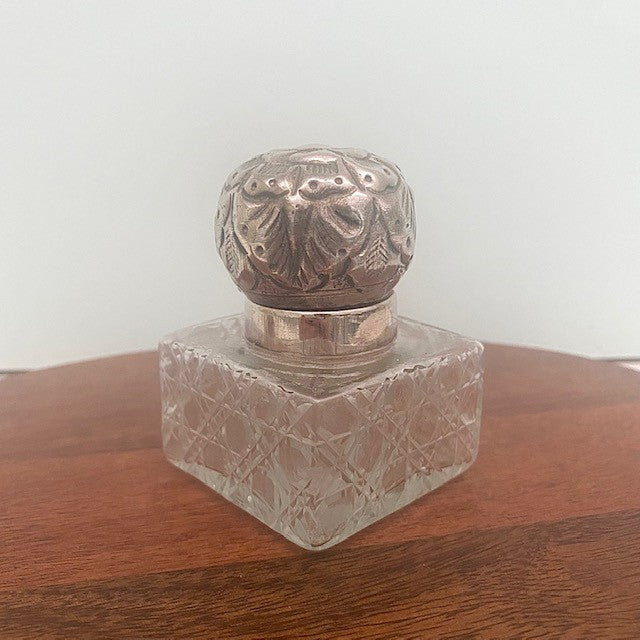 Antique reproduction Inkwell - www.athomeinthecountry.co.uk