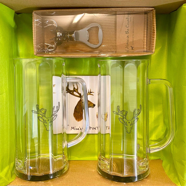 The "Stag Beer Drinker Gift Box" - At home in the country